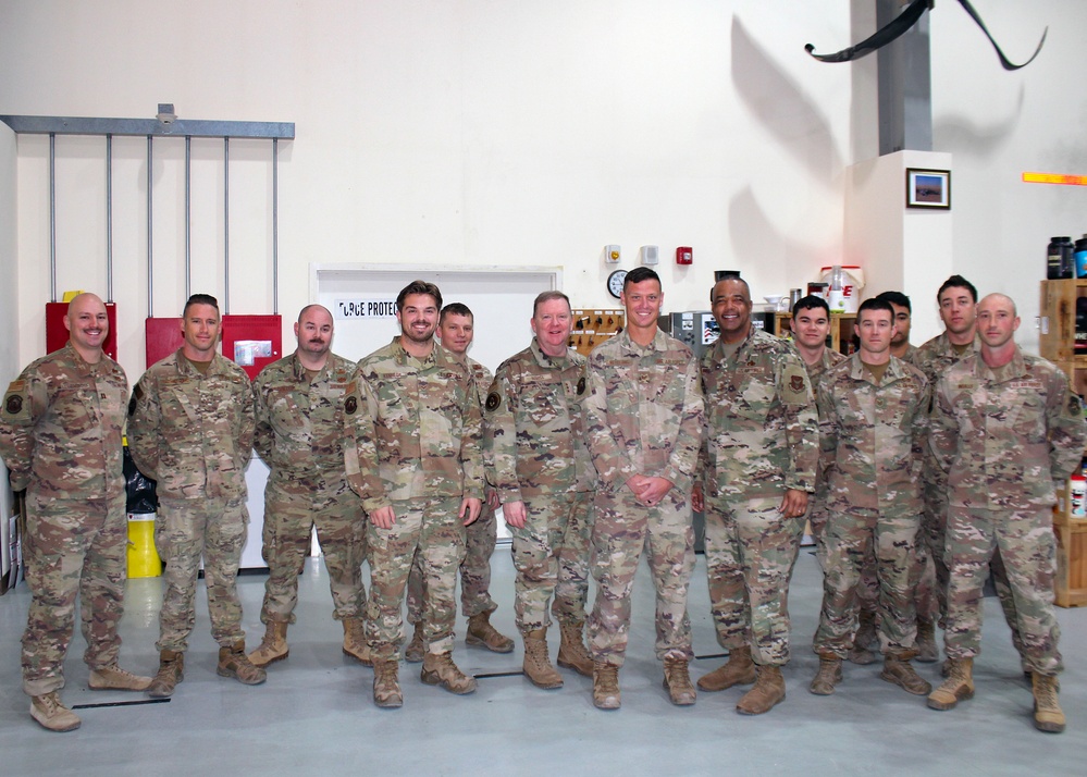 DVIDS - Images - Lt. Gen. Scobee Visits Al Dhafra [Image 3 of 4]