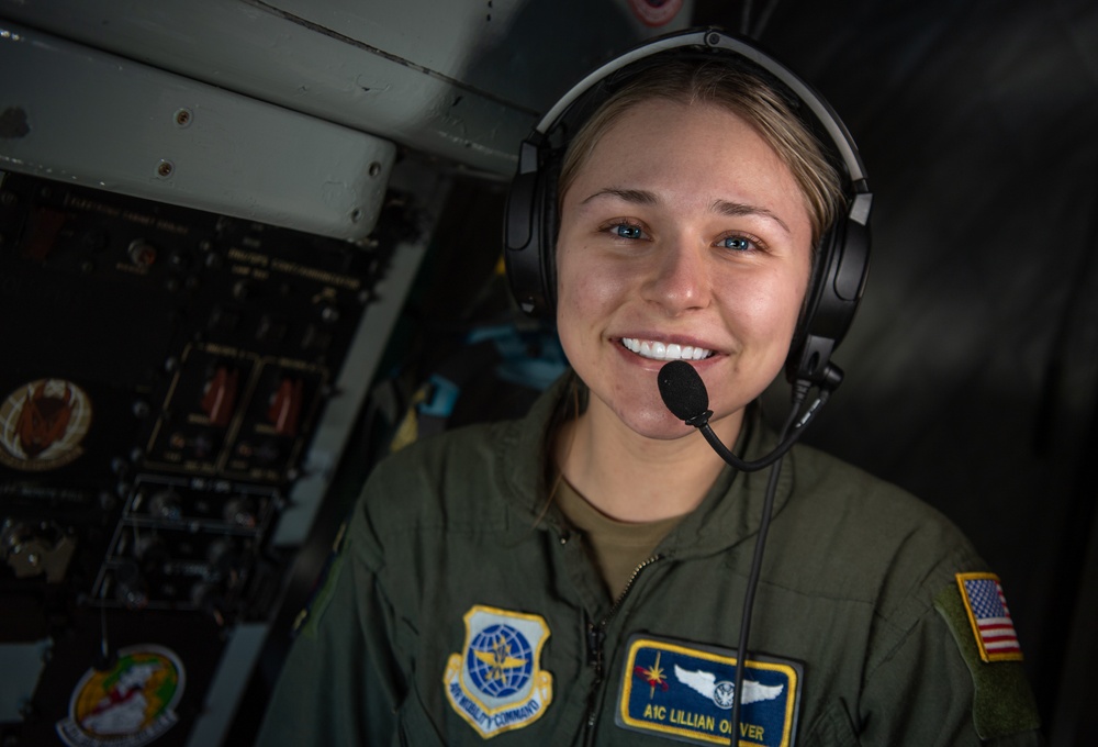 DVIDS - Images - 97th ARS fuels F-16s during AE22 [Image 11 of 16]