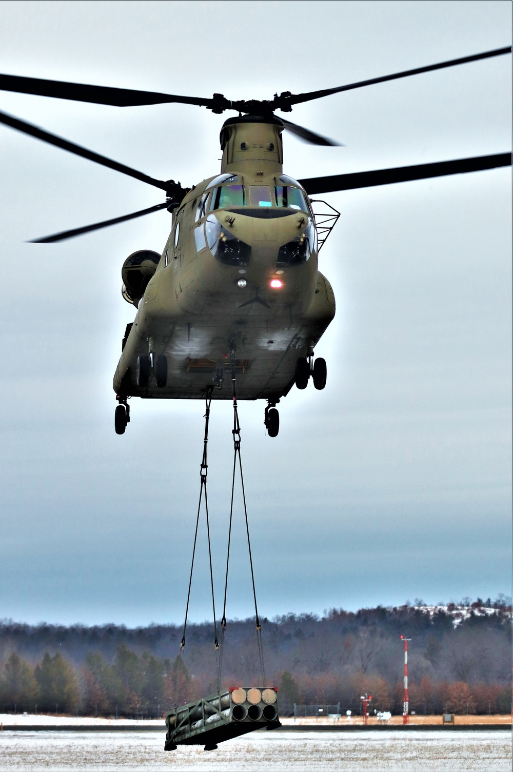DVIDS - Images - CH-47 aircrew, 89B ASC students conduct sling-load training at Fort McCoy ...