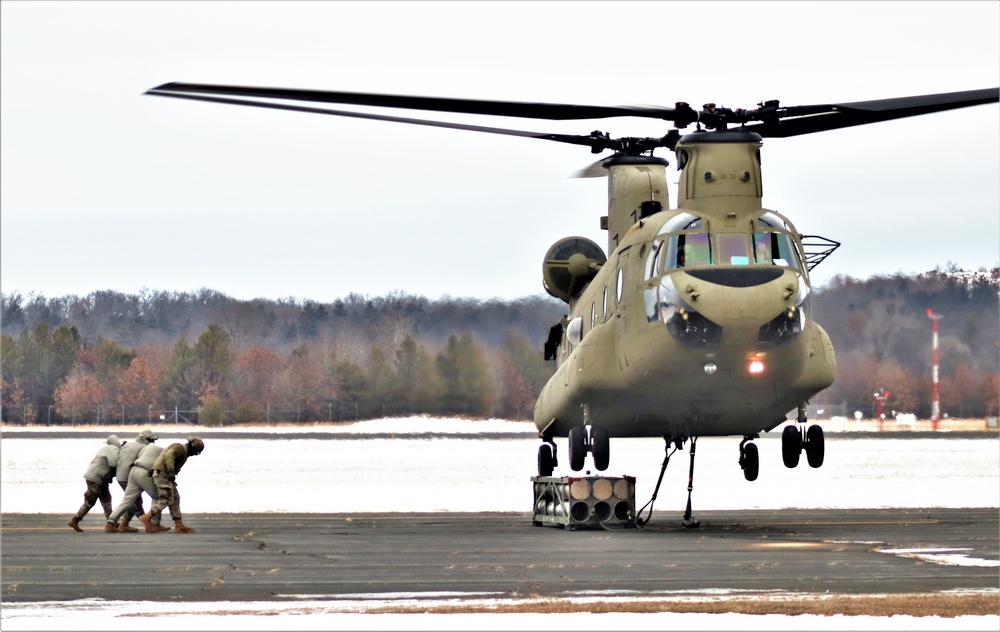 DVIDS - Images - CH-47 aircrew, 89B ASC students conduct sling-load training at Fort McCoy ...
