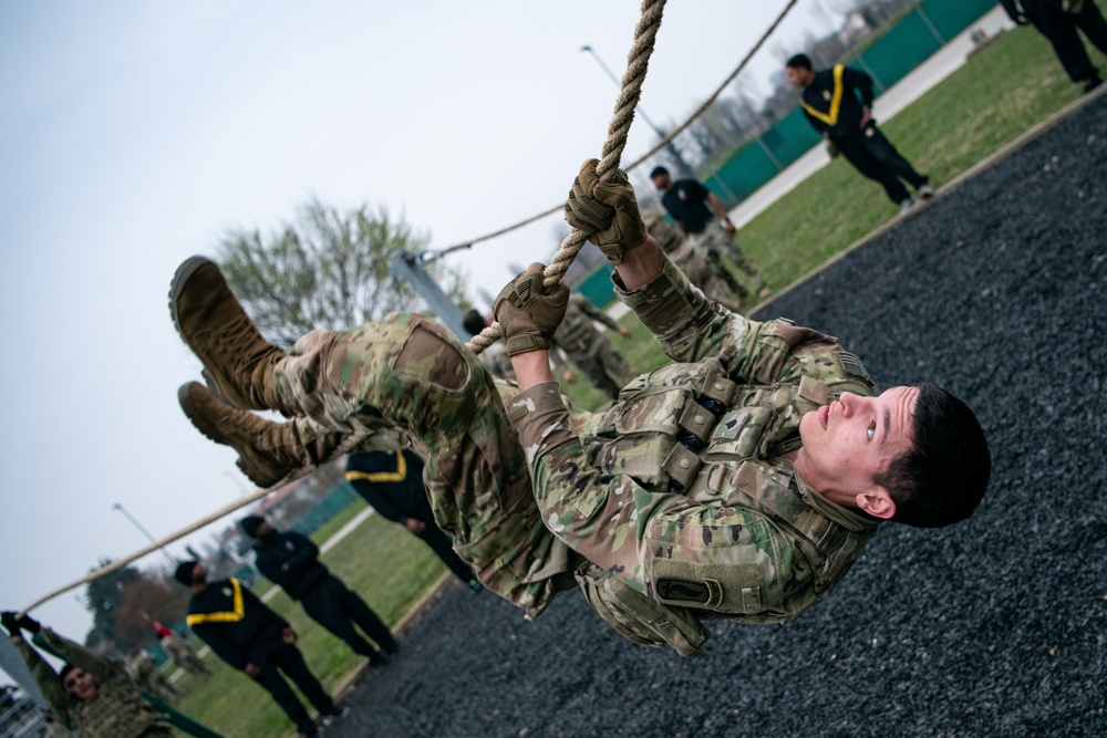 DVIDS - Images - Closing the Gap [Image 1 of 9]