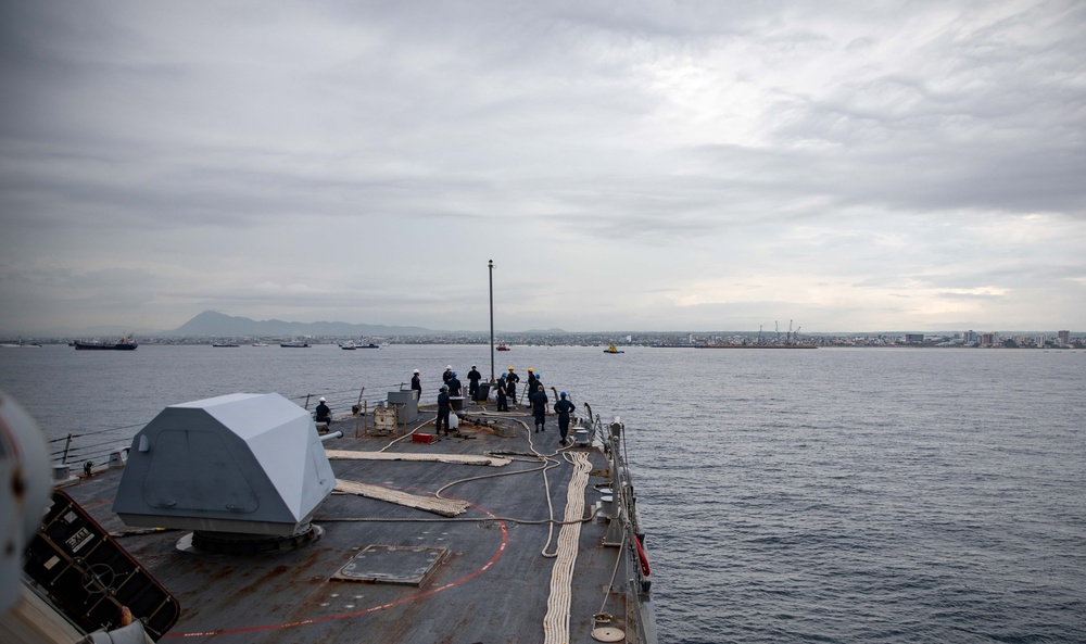DVIDS - Images - USS Milwaukee Arrives in Manta, Ecuador [Image 2 of 5]