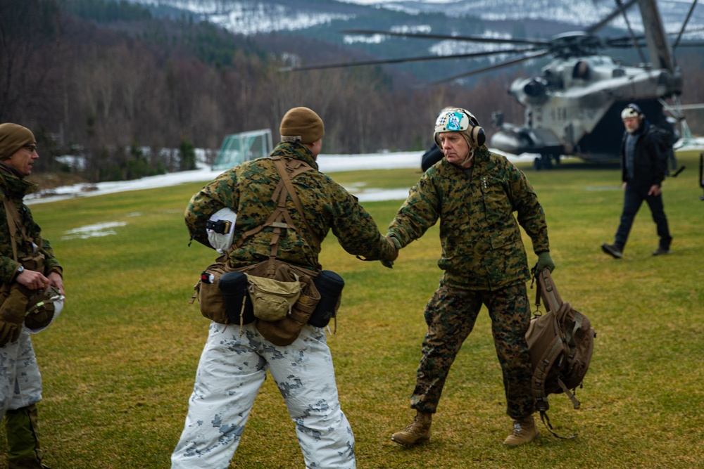DVIDS - Images - U.S. Marine Corps Commandant, Sergeant Major visit ...