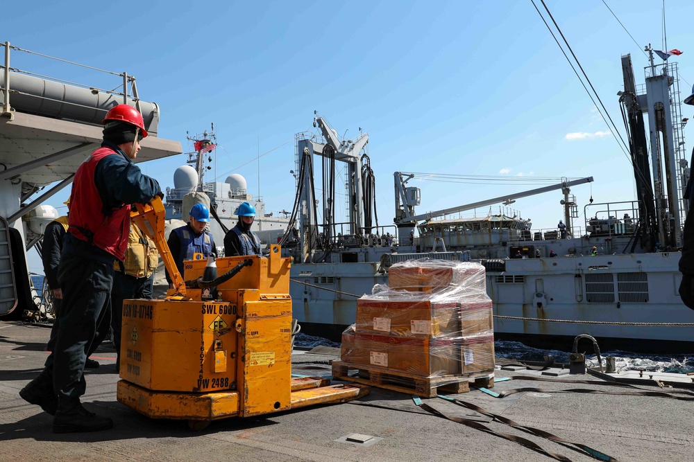 DVIDS - Images - USS Ross replenishes at sea with French ship FS Marne ...
