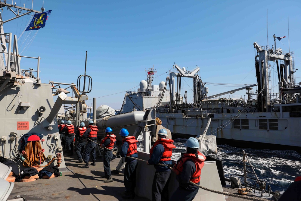 DVIDS - Images - USS Ross replenishes at sea with French ship FS Marne ...