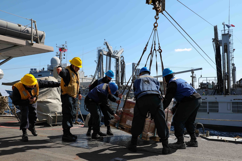 DVIDS - Images - USS Ross replenishes at sea with French ship FS Marne ...