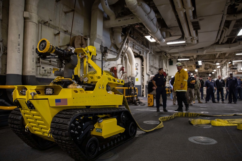 DVIDS - Images - Makin Island Works WIth NBSD Fed Fire [Image 5 of 5]