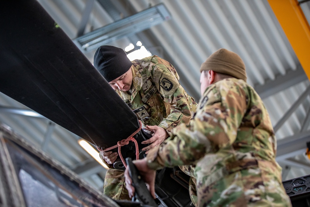 DVIDS - Images - Installing the blades [Image 1 of 3]