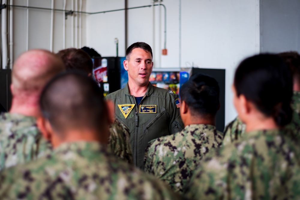 DVIDS - Images - NBVC Names Civilians of the Quarter [Image 4 of 4]