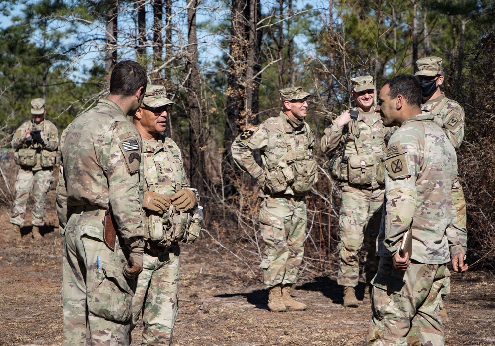 DVIDS - Images - Soldiers meeting [Image 5 of 5]