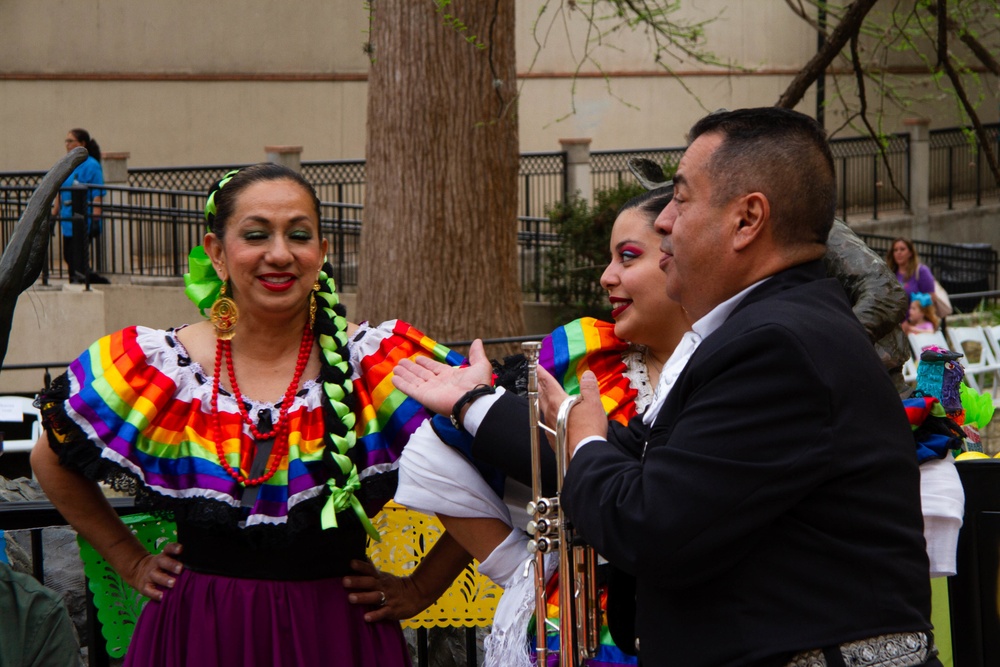 DVIDS - Images - Fiesta King's Council Reception 2022 [Image 9 of 13]