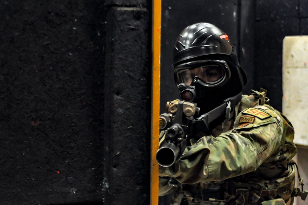 DVIDS - Images - No better teacher than a sim round [Image 22 of 26]