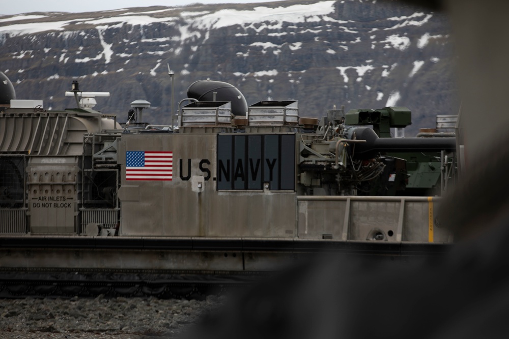 DVIDS - Images - NV22 LCAC Operations [Image 4 of 6]