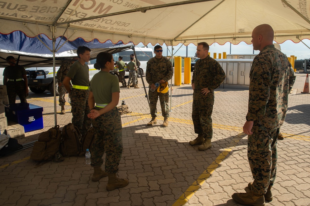 DVIDS - Images - MRF-D 22: CO and SgtMaj visit ACE [Image 2 of 3]