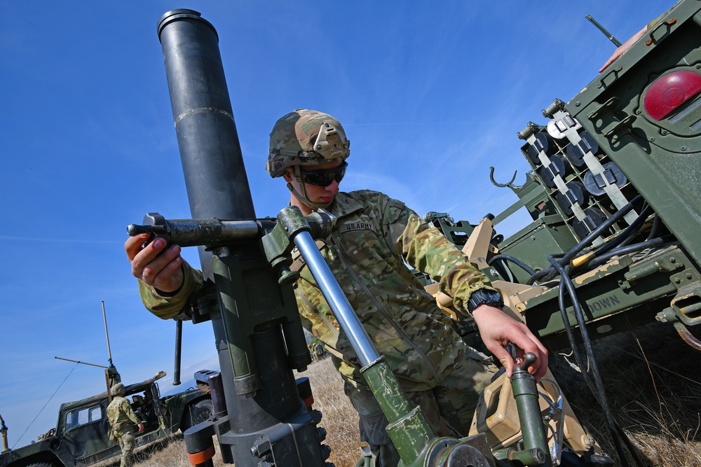 DVIDS - Images - Mortar Training [Image 7 of 10]