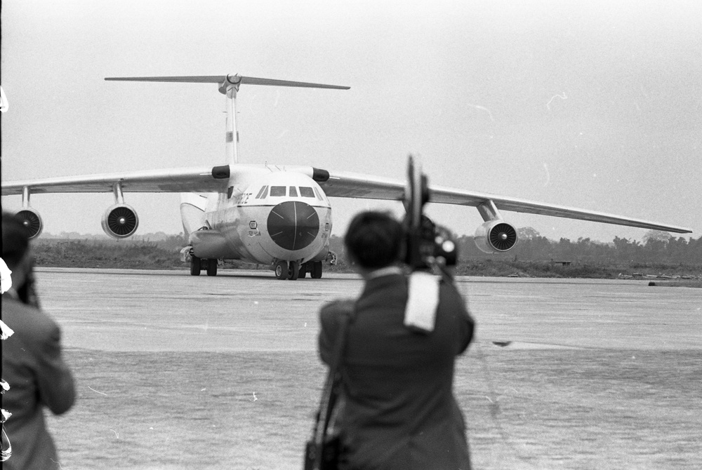 DVIDS - Images - DF-SN-17-08651