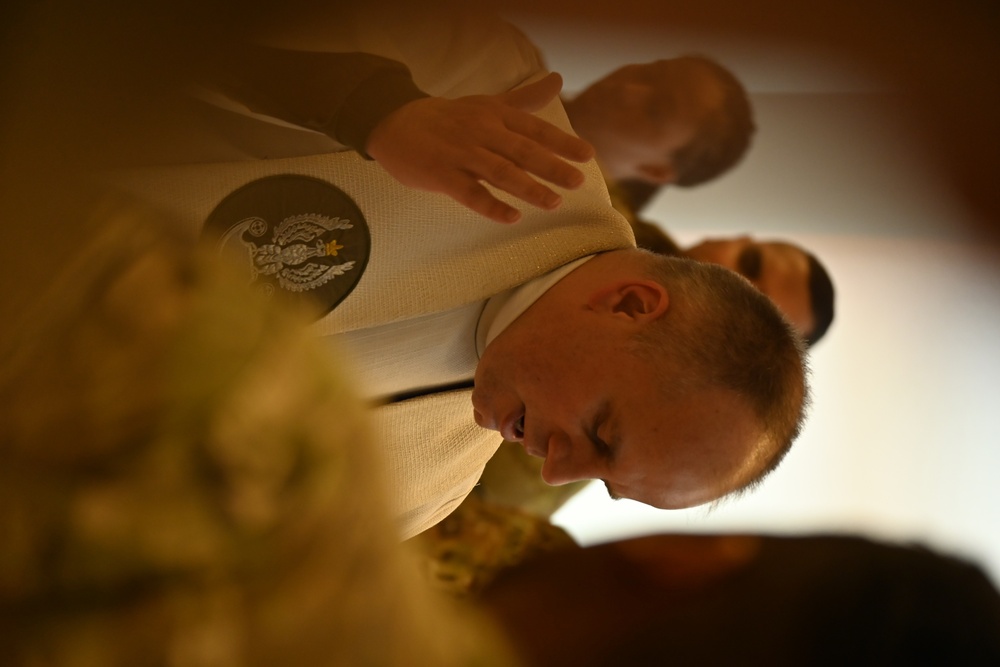 DVIDS - Images - Polish Army Chaplain leads U.S Army Soldiers in Easter ...