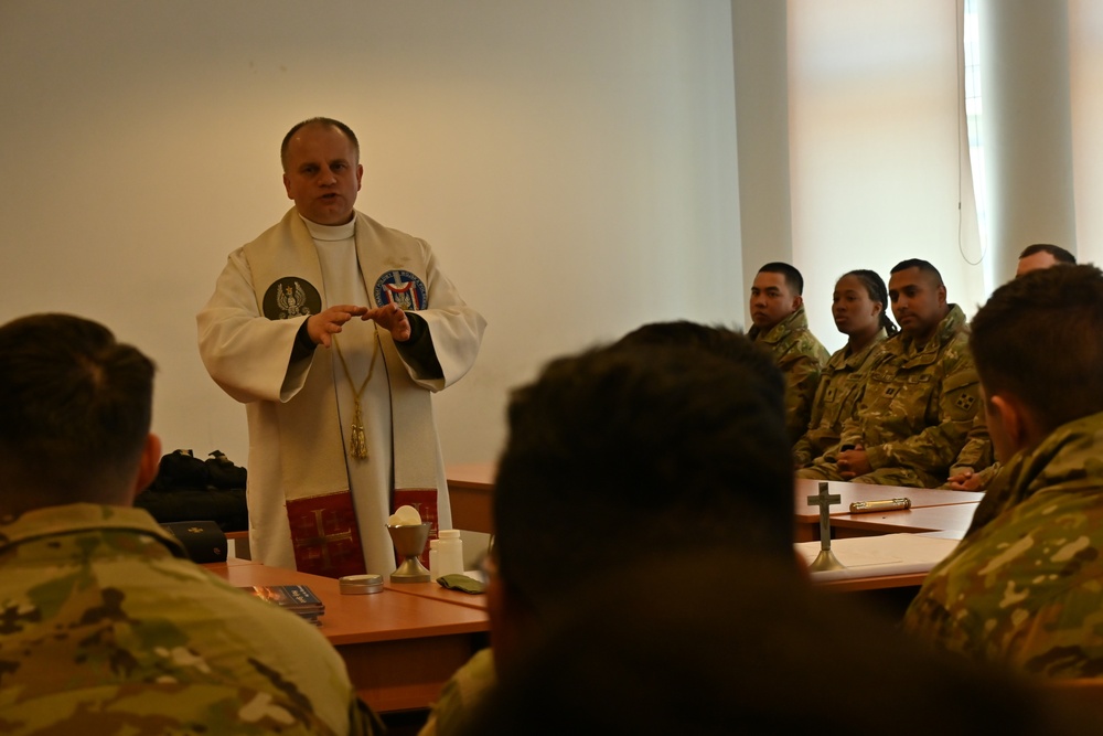 DVIDS - Images - Polish Army Chaplain leads U.S Army Soldiers in Easter ...