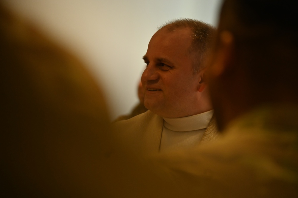 DVIDS - Images - Polish Army Chaplain leads U.S Army Soldiers in Easter ...