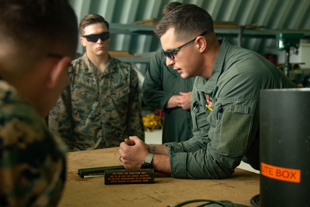 DVIDS - Images - MCAS Beaufort EOD Demo [Image 6 of 6]