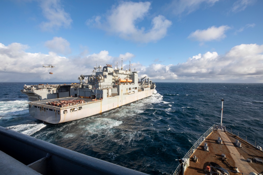 DVIDS - Images - USNS Robert E. Peary, USS Kearsarge: Replenishment at ...