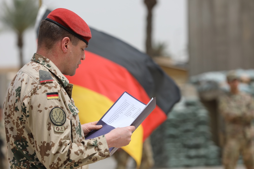 DVIDS - Images - U.S. Soldiers assigned to CJTF-OIR are awarded the ...