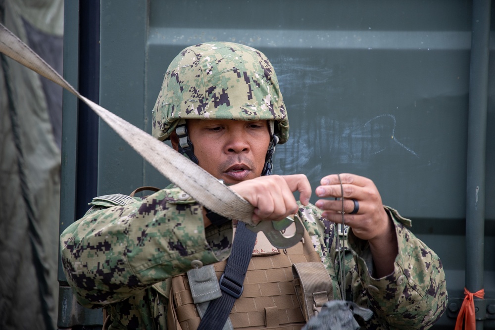 DVIDS - Images - US Navy Seabees with NMCB-5 train during Command Post ...