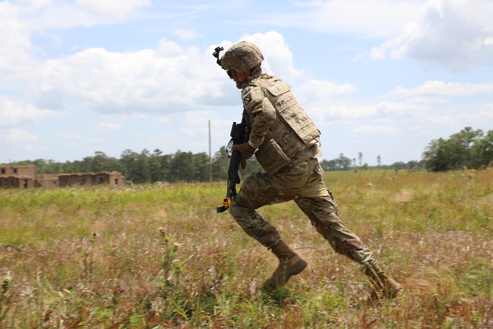 DVIDS - Images - Run, Soldier, Run [Image 3 of 7]
