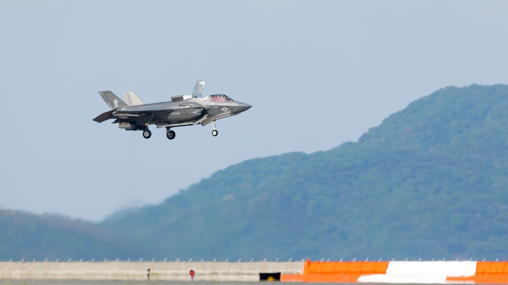 DVIDS - Images - VMFA-121 Flight Ops [Image 5 of 8]