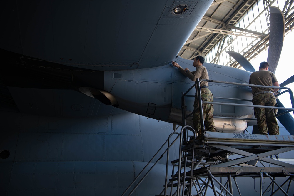 DVIDS - Images - Airman replace engine during Stolen Cerberus IX [Image ...