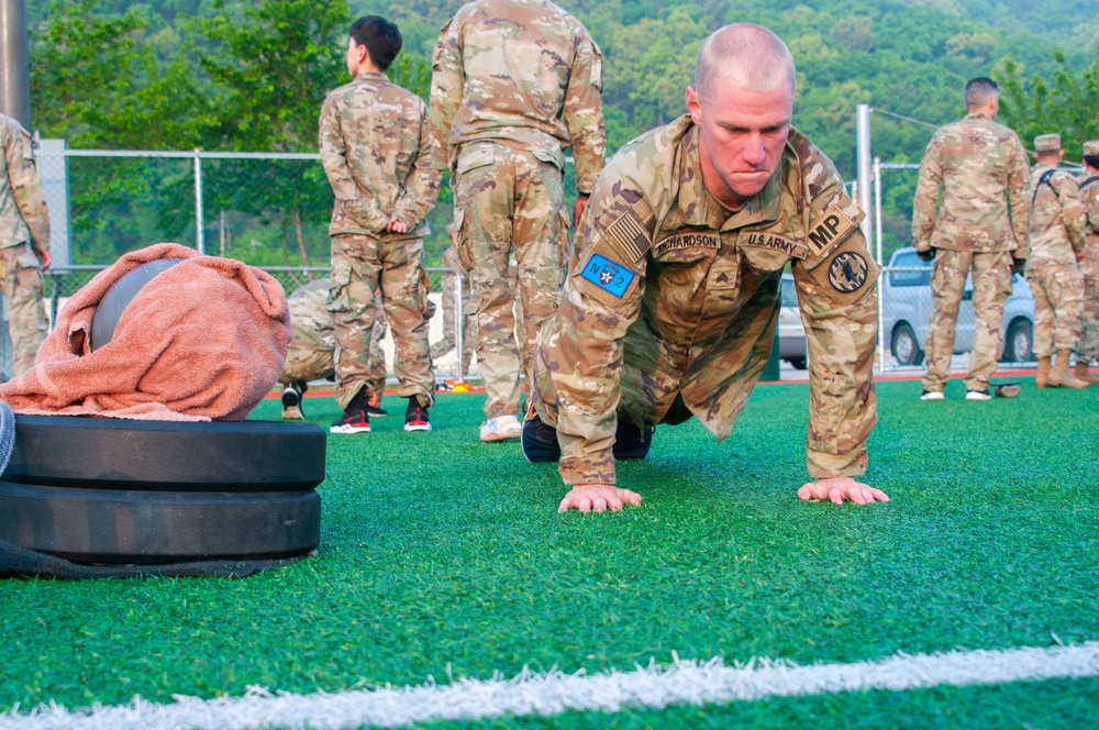 DVIDS - Images - 2ID Hosts Week of the Warrior Competition [Image 3 of 3]