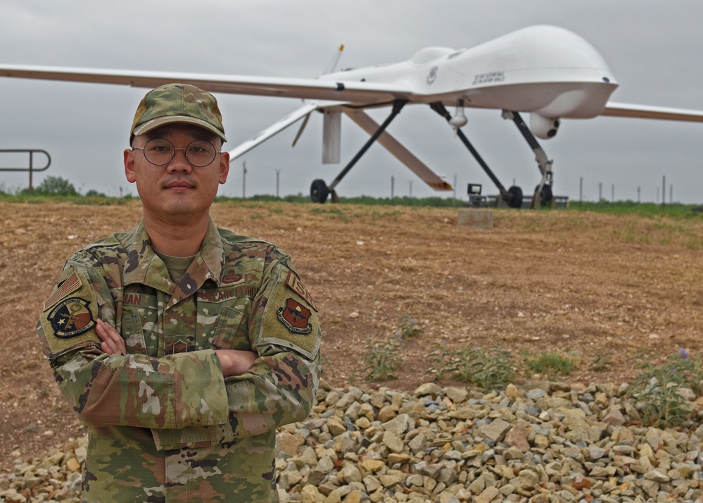 DVIDS - News - AAPI Heritage Month Spotlight: Master Sgt. Samuel Han