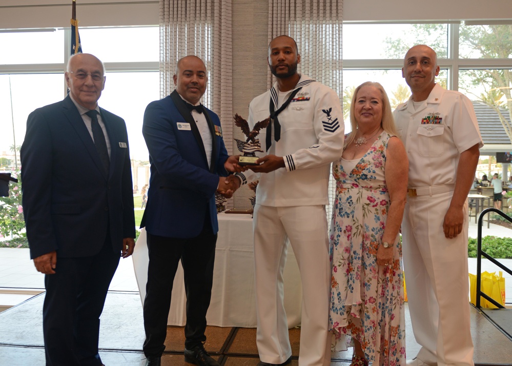 DVIDS - Images - Sea Services Enlisted Person of the Year [Image 4 of 25]