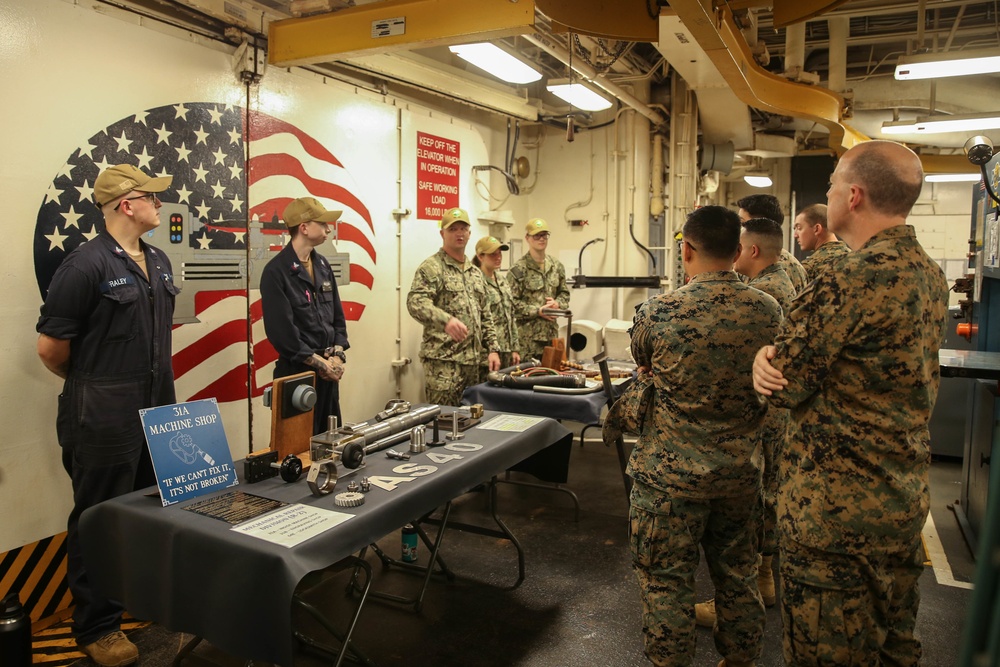 DVIDS - Images - MRF-D 22: Marines, Sailors and ADF participate in tour ...