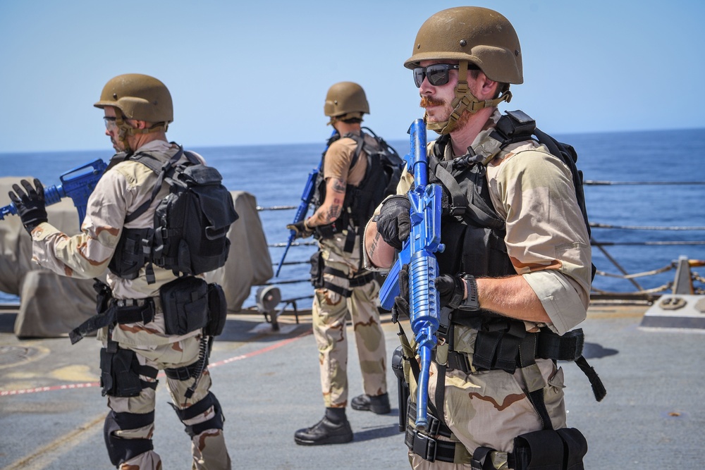 DVIDS - Images - USS Momsen VBSS Training [Image 1 of 7]