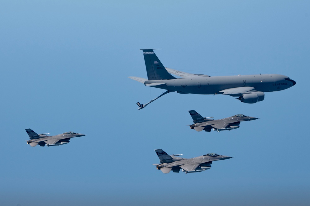 DVIDS - Images - Sentry Savannah air refueling [Image 12 of 18]