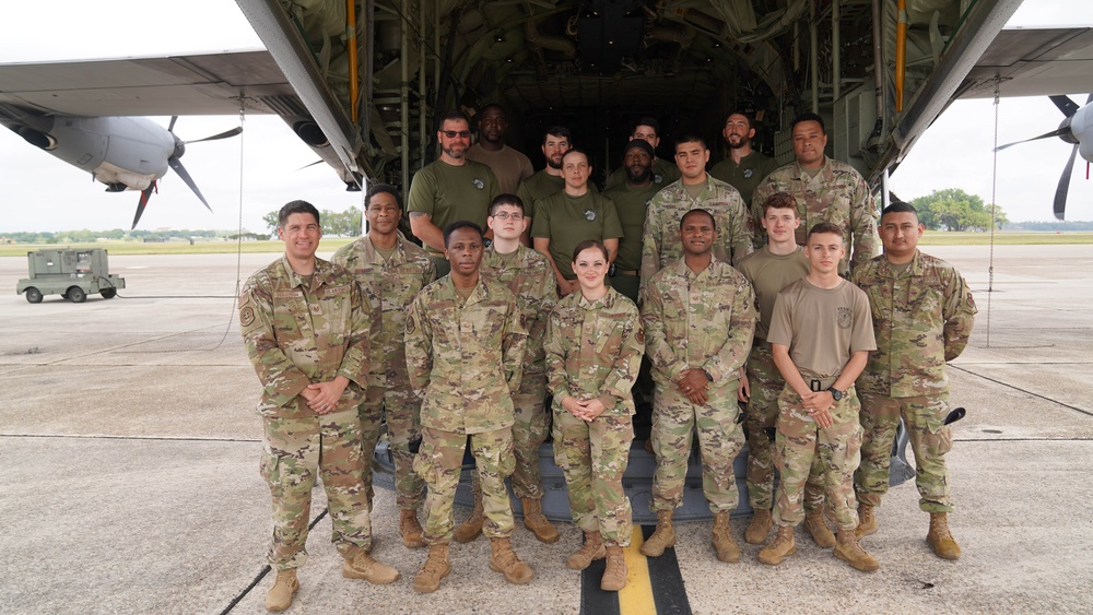 DVIDS - Images - Security Forces and Biloxi SWAT joint training [Image ...