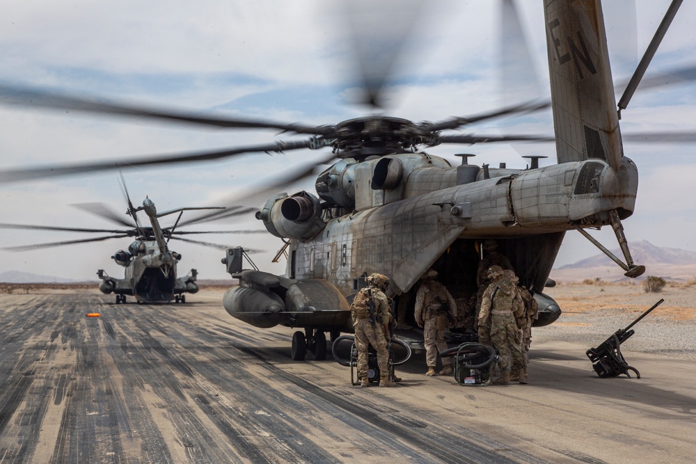 DVIDS - Images - U.S. Marines and Airmen Train Together for Battalion ...