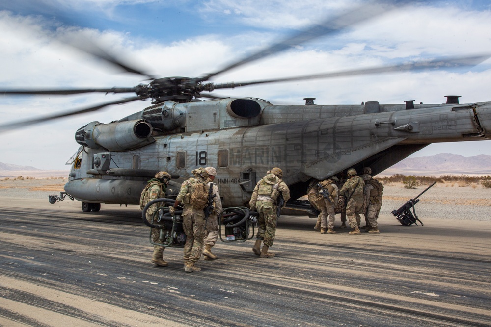 DVIDS - Images - U.S. Marines and Airmen Train Together for Battalion ...