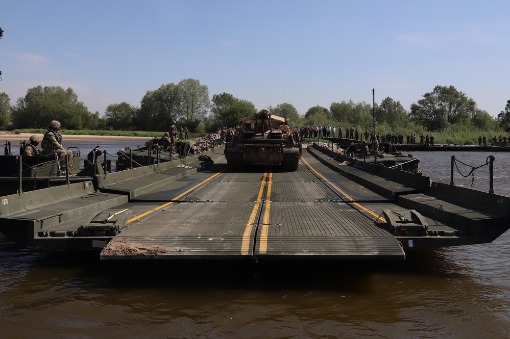 DVIDS - Images - Defender Europe 22 Wet Gap Crossing [Image 7 of 12]