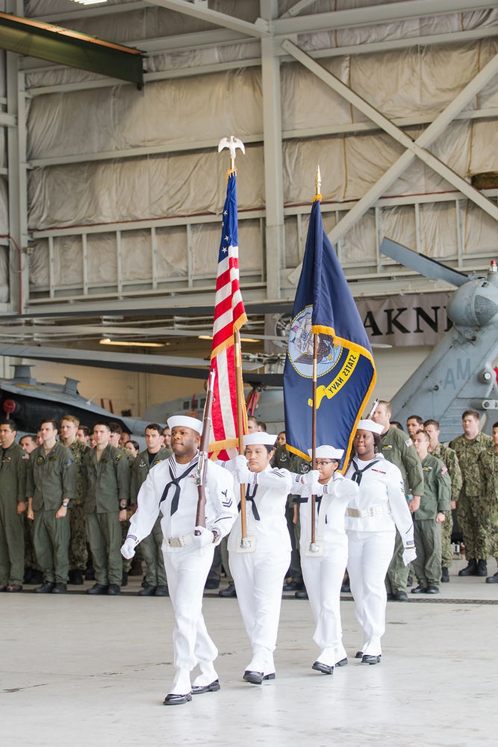 DVIDS - Images - HSC-22 Holds Aerial Change of Command [Image 2 of 5]