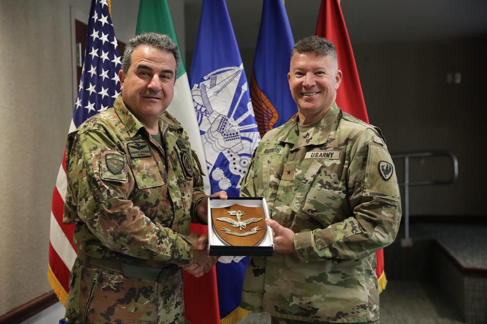 DVIDS - Images - Maj. Gen. Di Stasio visits Fort Rucker [Image 2 of 2]