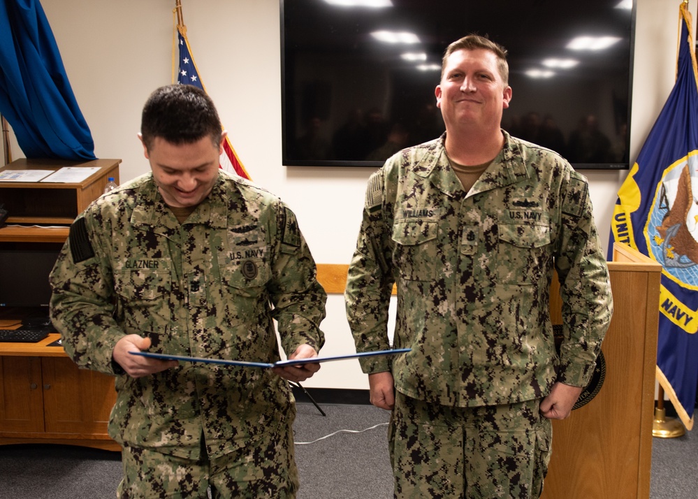 DVIDS - Images - TRFB Sailor Receives Award [Image 1 of 4]