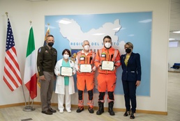 Commanding general recognizes local hospital care team for support to U ...