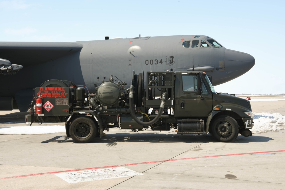 DVIDS - Images - B-52H Fueling [Image 2 of 6]