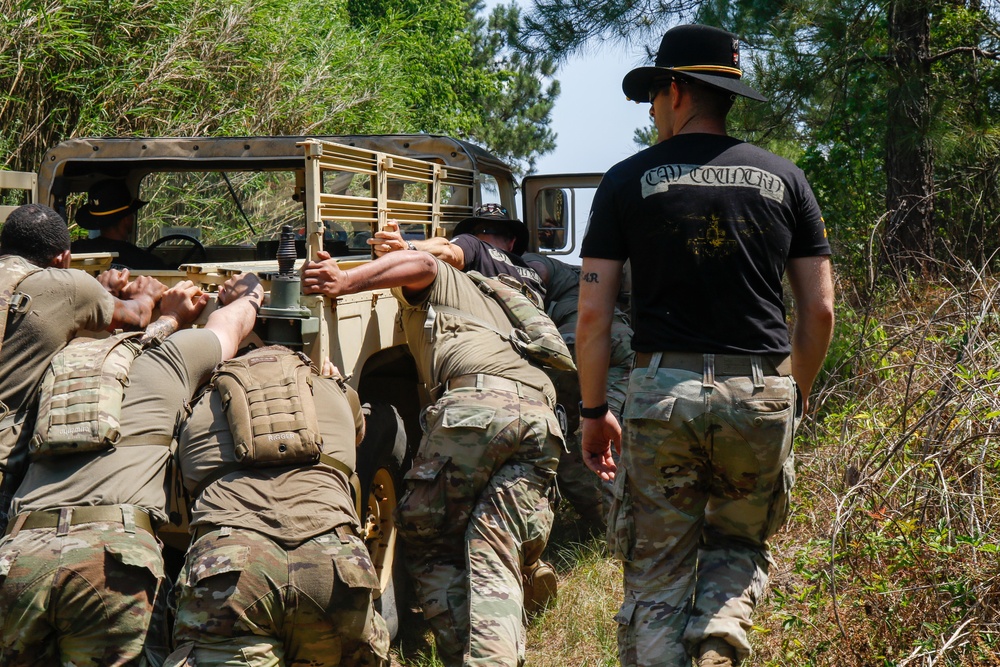 DVIDS - Images - 3rd CAB Soldiers Complete Spur Ride [Image 3 of 9]