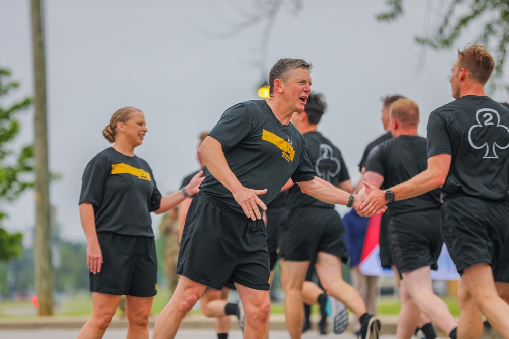 DVIDS - Images - Week of the Eagles Division Run [Image 4 of 5]