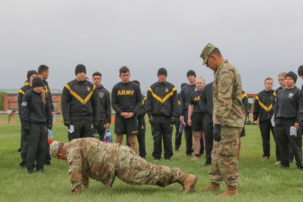 DVIDS - Images - Ivy Week: Best ACFT [Image 2 of 5]