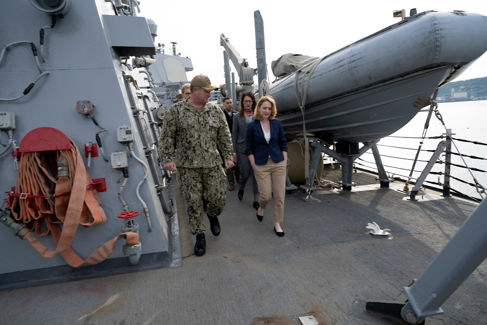 DVIDS - Images - Deputy Secretary of Defense Hicks Visits USS Porter ...