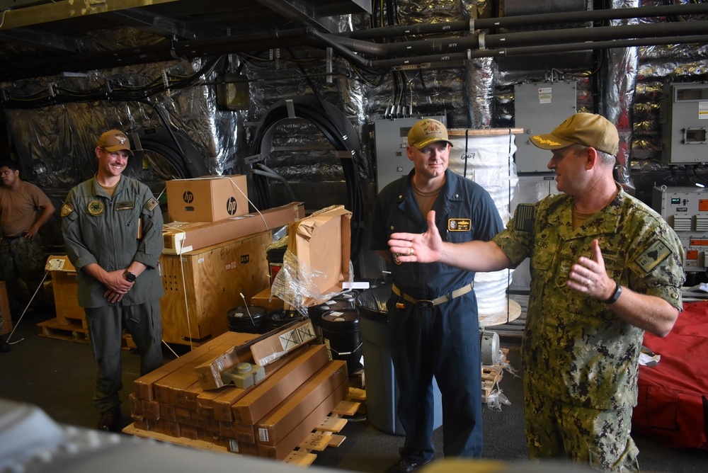 DVIDS - Images - Commodore of DESRON 40 Tours USS Billings [Image 1 of 5]